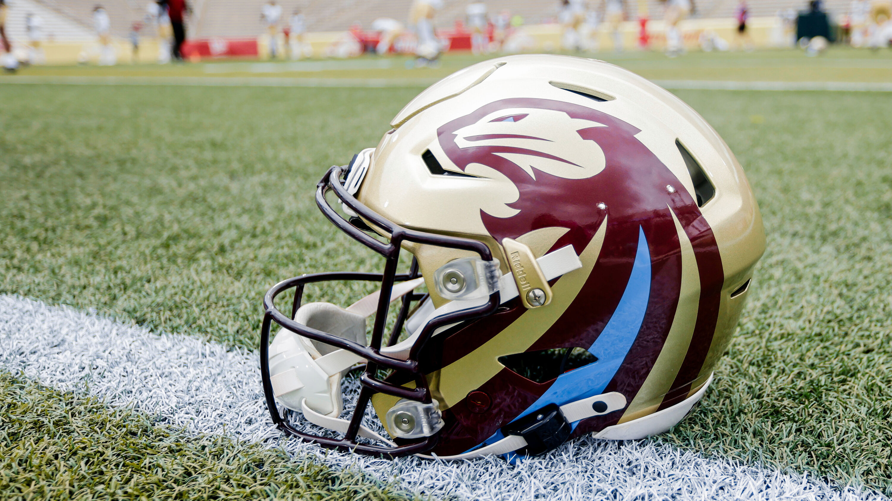 Pearl Signs With Panthers