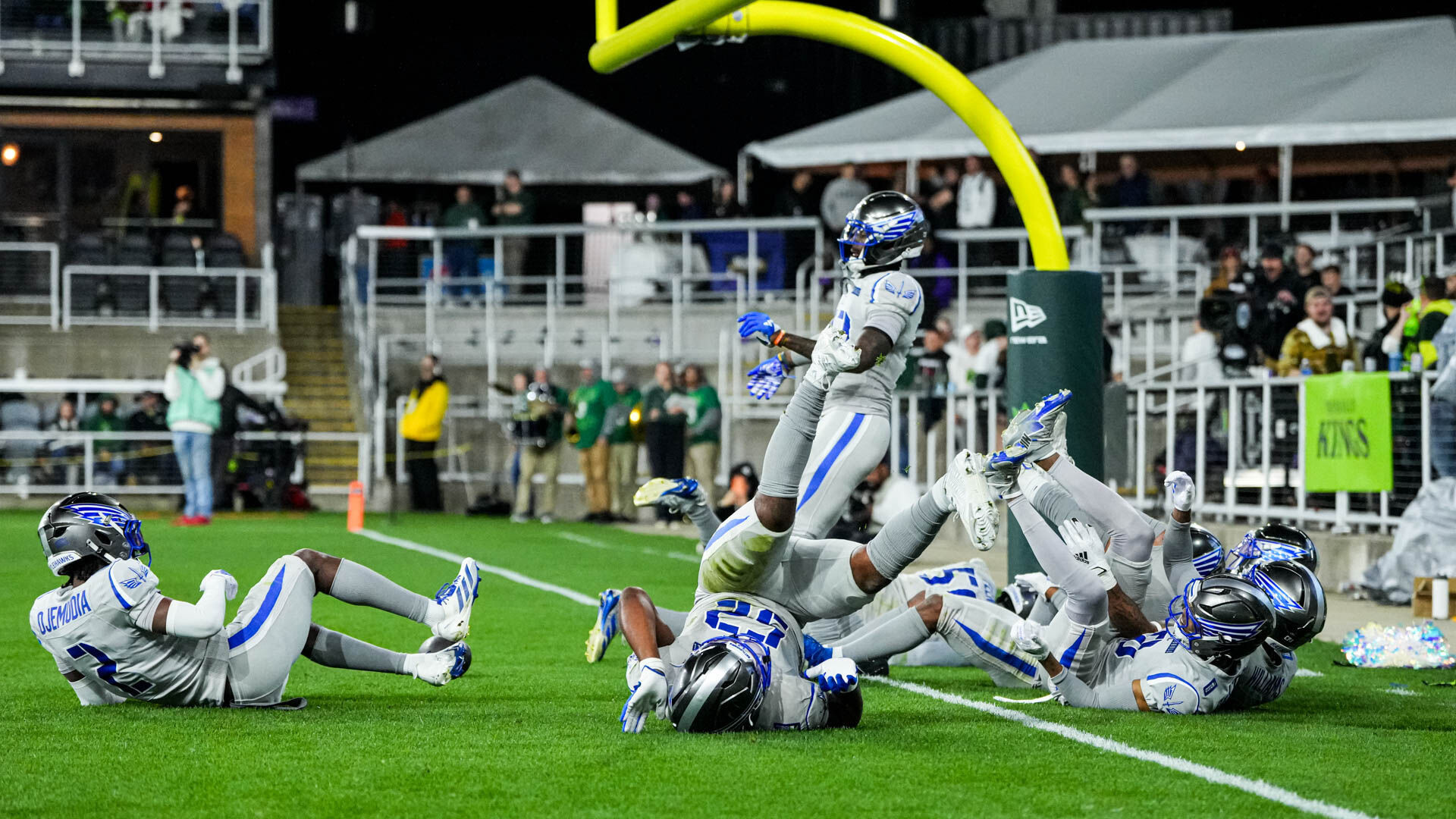 DC Stays Red Hot, St. Louis Surging as Playoff Race Tightens